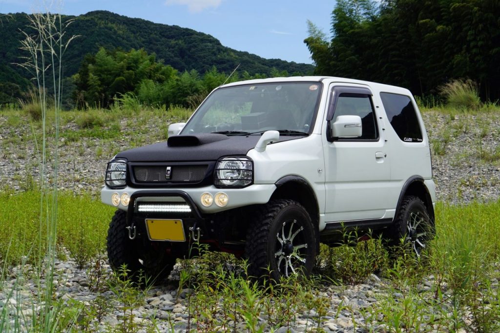 ジムニー JB23 FRPボンネット＆APIOコブラインテークを≪LINE-X≫でカスタム≫♪｜LINE-X 自動車部門 公式ブログ｜flexdream blog